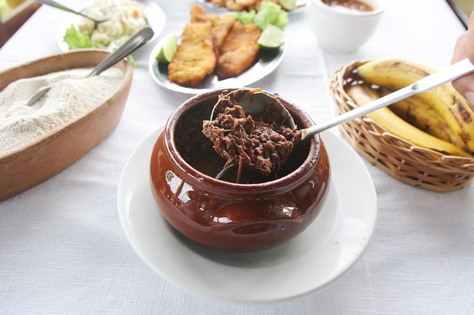 Barreado: o sabor e a tradição do Litoral