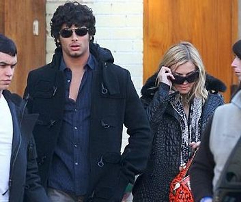 Madonna e o brasileiro Jesus circulam juntos por Nova York