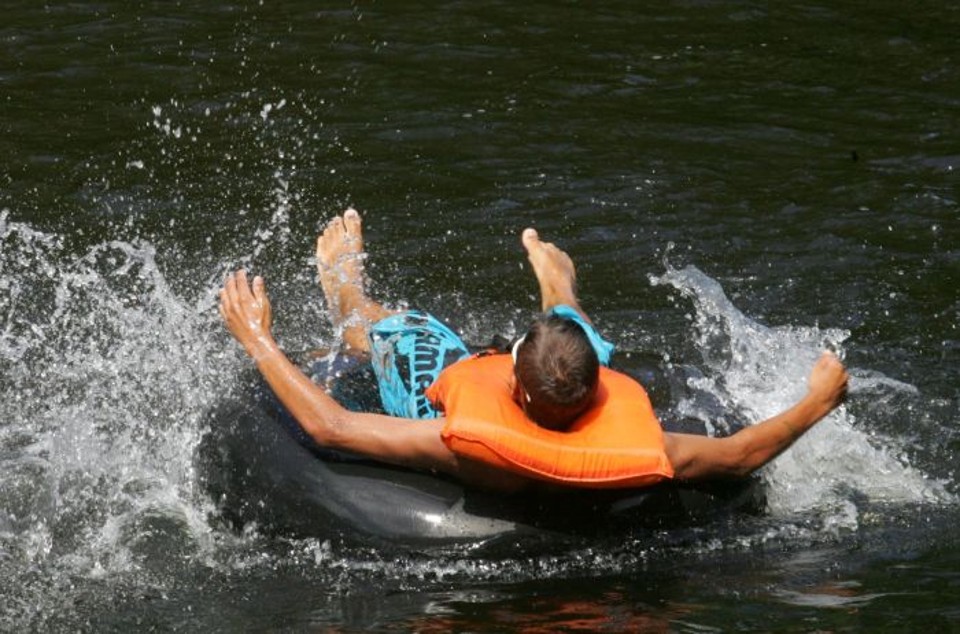 Equipamentos de segurança são obrigatórios para descer rio de boia