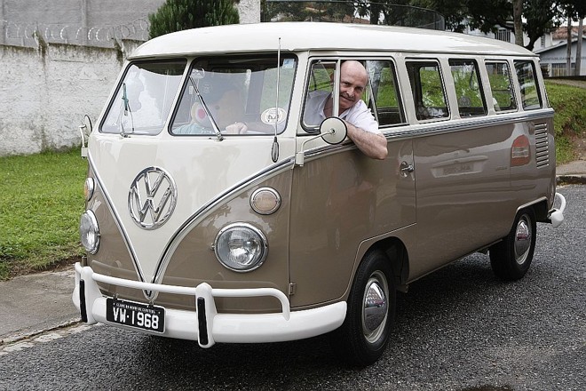 Kombi continua no mercado após 60 anos