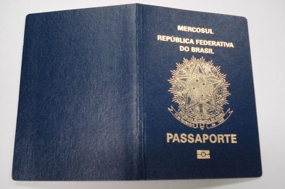 PF passa a emitir novo passaporte com chip no Paraná