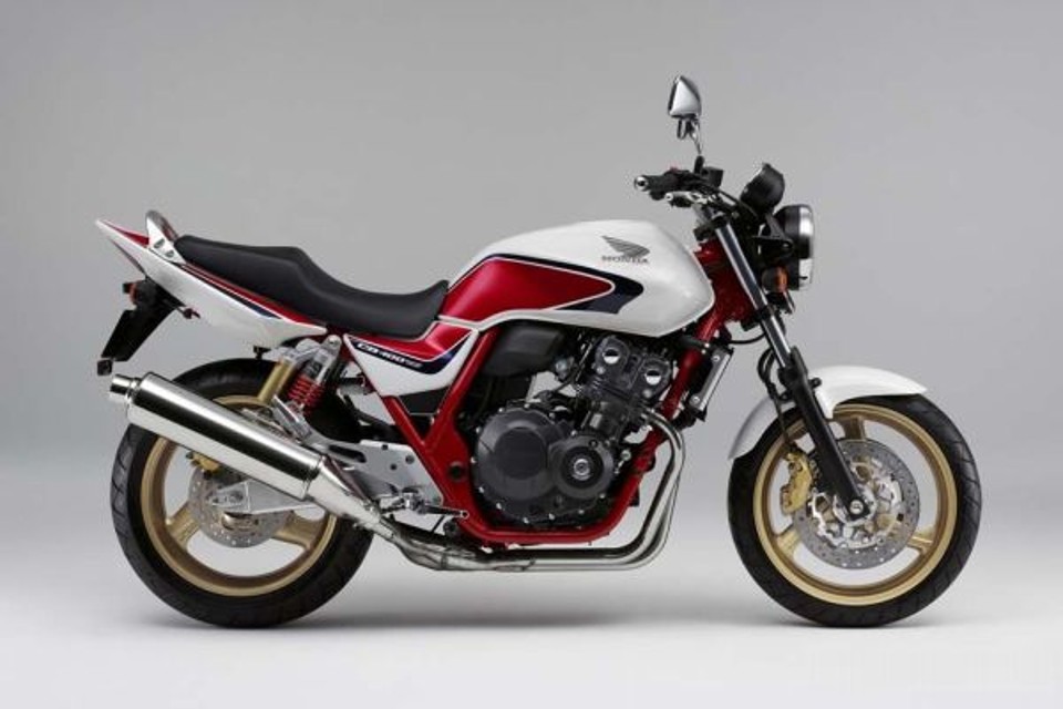 Honda lança edição especial da CB 400 no Japão