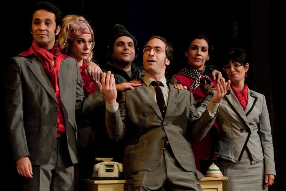 Comédia Russa ironiza a burocracia