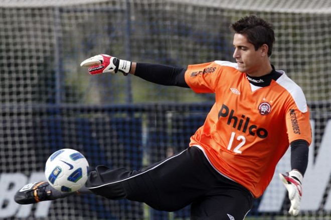 Renan Rocha não aceita proposta e renovação emperra