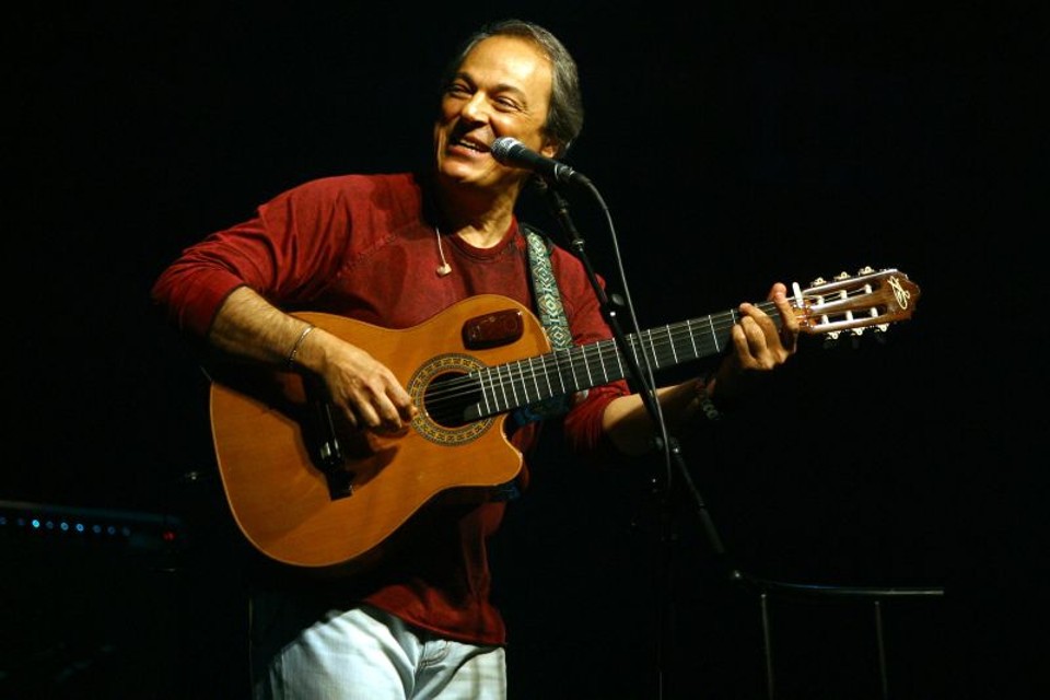 Toquinho apresenta show inédito