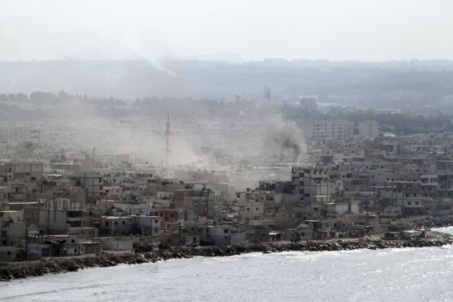 Ataque de tanques e navios mata 26 em Latakia, na Síria