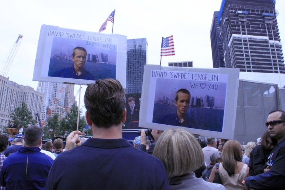 Tributo honra as 2.982 vítimas