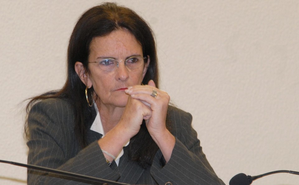 Graça Foster é confirmada para substituir Gabrielli na presidência da ...