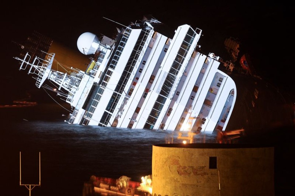 Guarda costeira reporta 29 desaparecidos em acidente com navio italiano