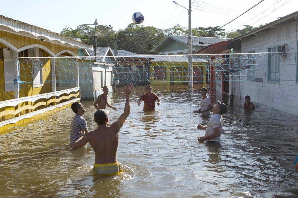 Cheias afetam 39 cidades no Amazonas