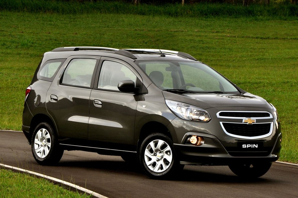 Chevrolet lança minivan Spin por R$ 44.590