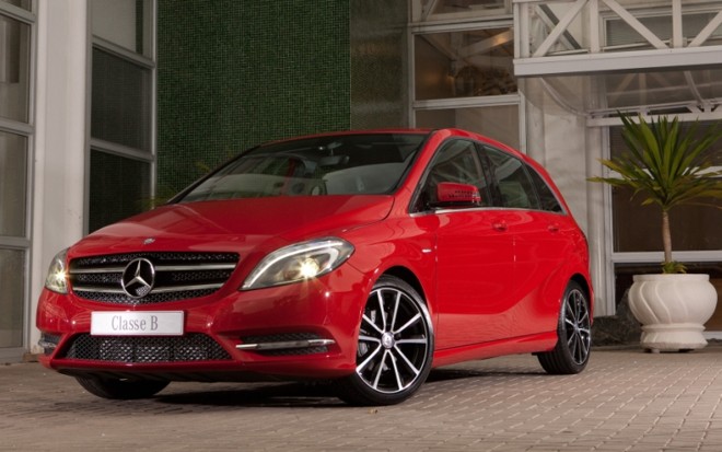 Classe B 200 deixa Mercedes mais jovem