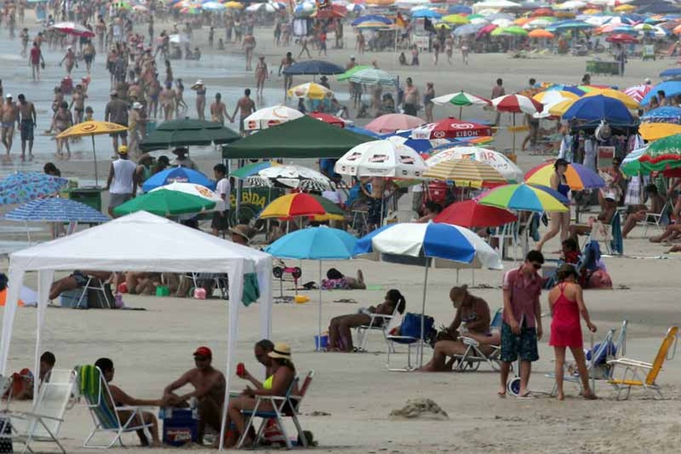 Sensação térmica no litoral pode passar dos 50 °C nesta quarta (26)