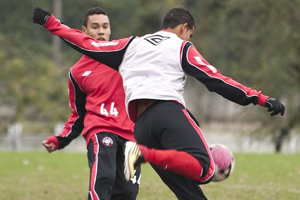 Edigar Junio fala em jogo da vida no Atletiba final