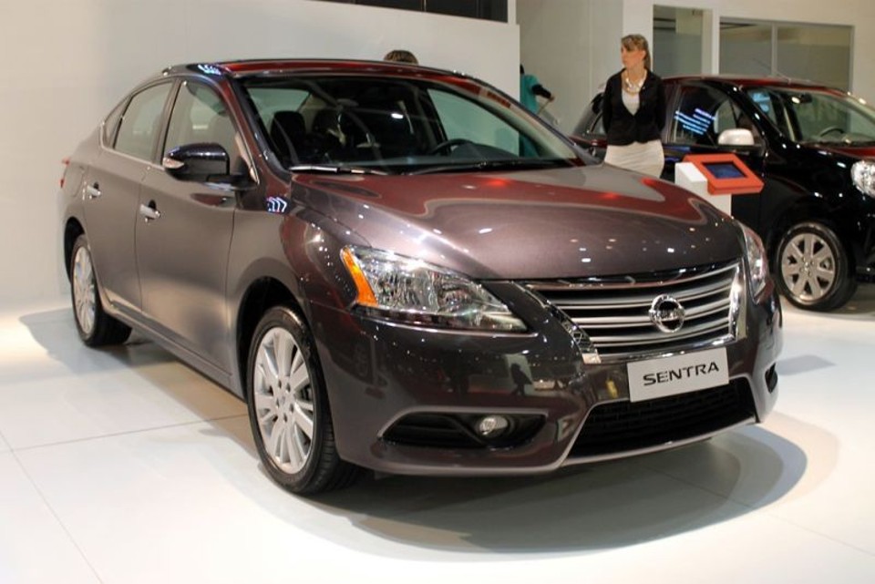 Lojas oferecem Sentra com preços especiais