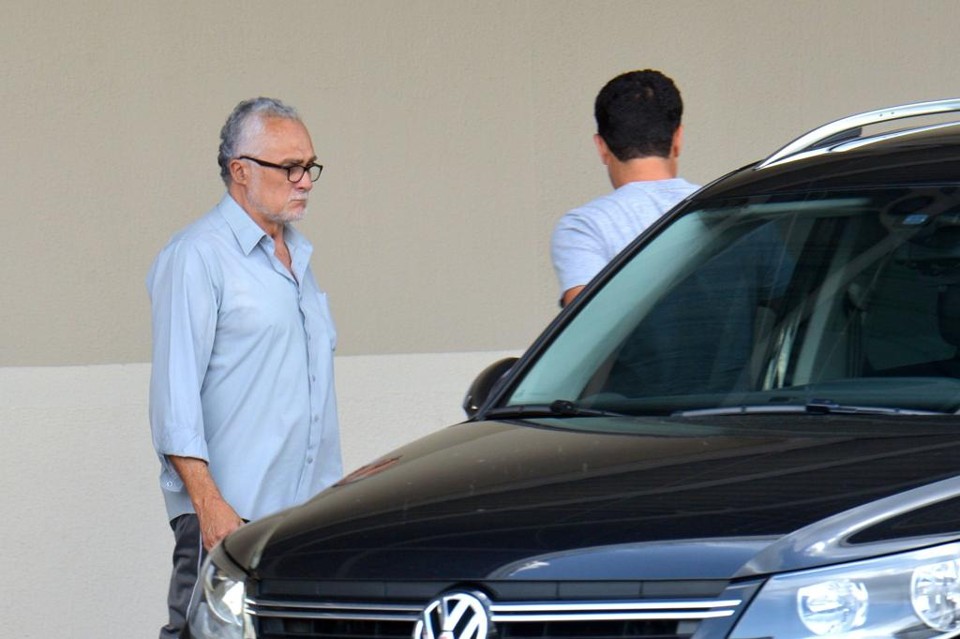 José Genoino é internado em hospital de São Paulo