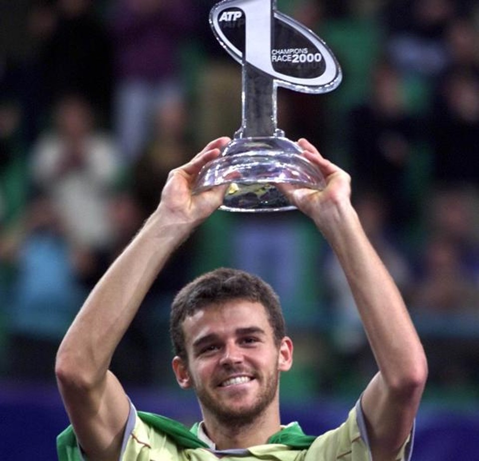 “Vou treinar para ser o número 1”, escreveu Guga aos 15 anos em postal ...