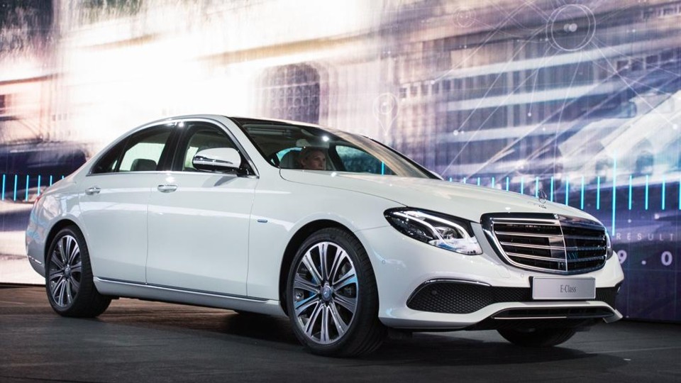 Novo Mercedes Classe E é o “carro mais inteligente do mundo”