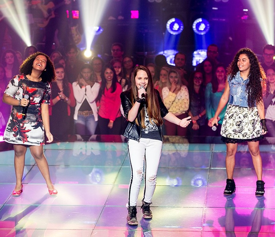Carol Passos e Malu Cavalcanti vencem batalhas e seguem no The Voice Kids