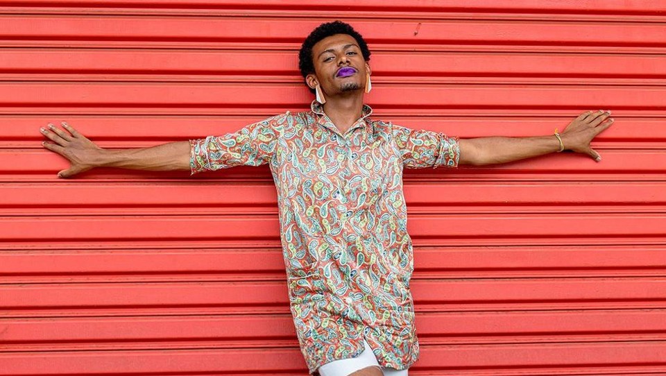 Fenômeno na internet, Liniker canta no Espaço Cult