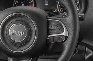 Jeep Renegade tem recall de 25 mil unidades por risco de motor desligar ...