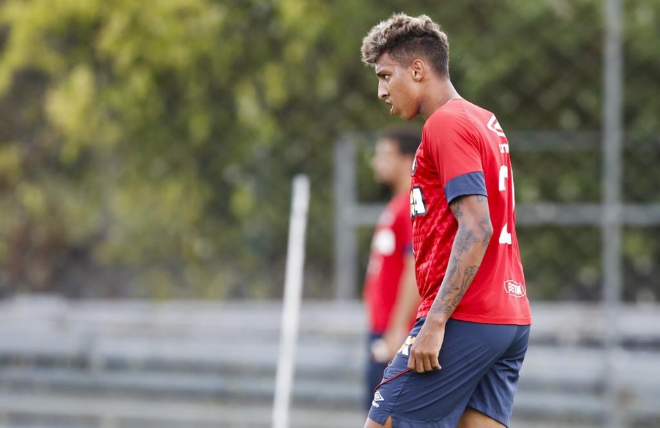 Autuori atenua polêmica sobre ‘gol cala boca’ de Cryzan