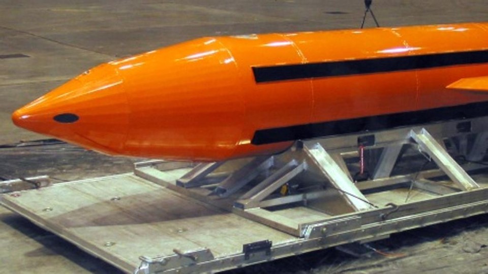 ‘A Mãe de Todas as Bombas’: 7 fatos sobre a arma não-nuclear mais ...