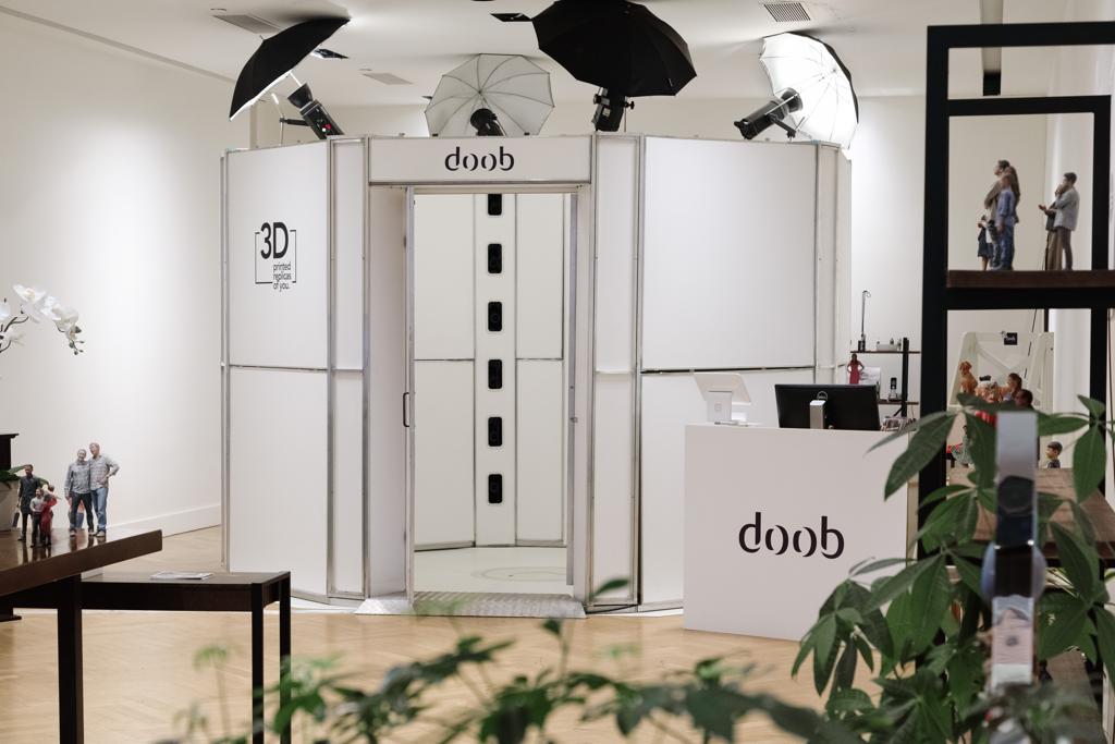 Doob faz 'selfies 3D' com dezenas de câmeras e uma impressora 3D