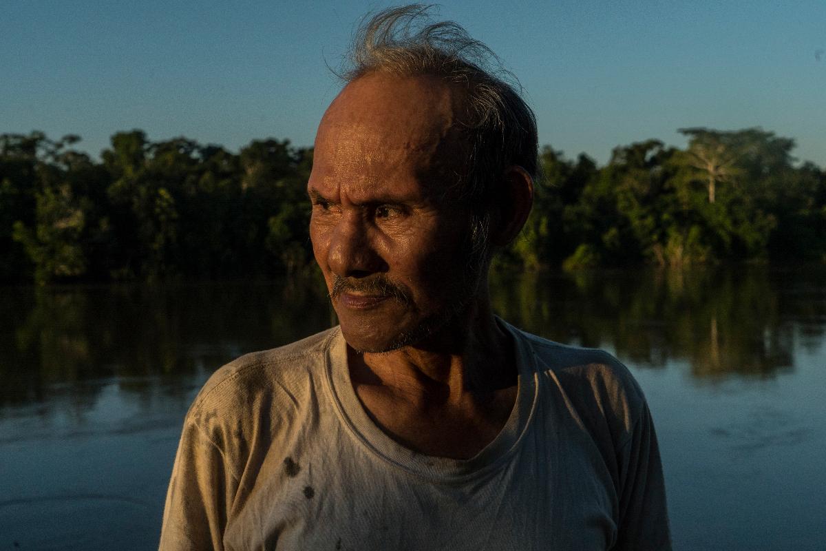 Milhares falavam sua língua na Amazônia. Agora, ele é o único