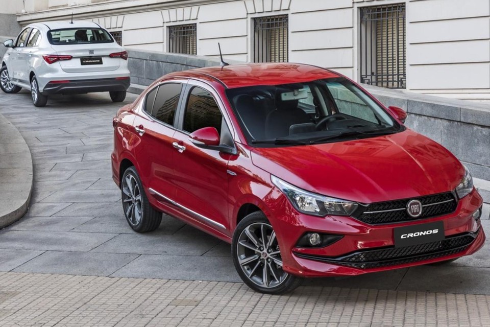 Fiat lança o sedã compacto Cronos para brigar do Prisma ao Virtus