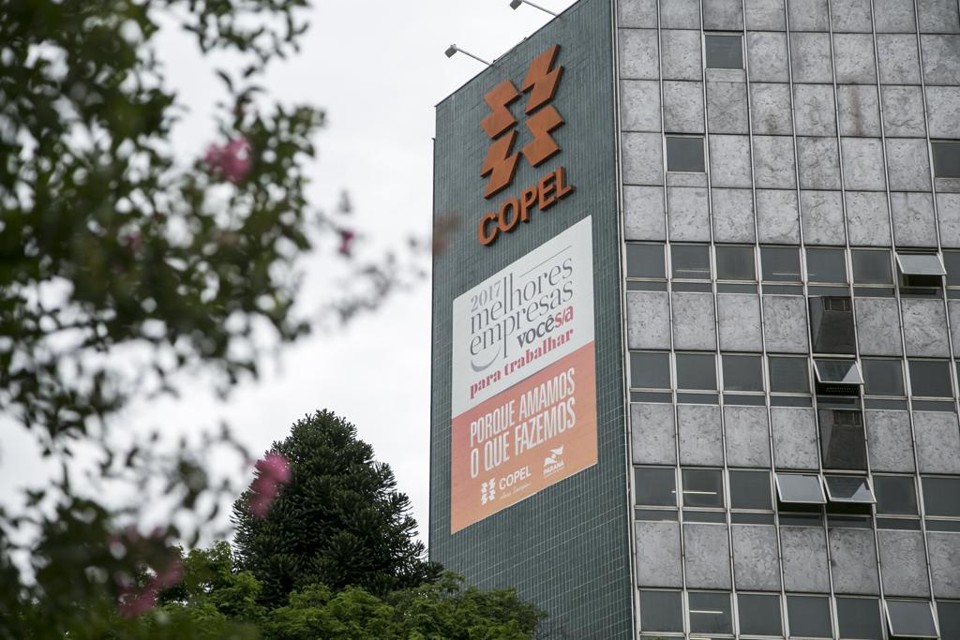 Copel adia divulgação de balanço pela segunda vez seguida