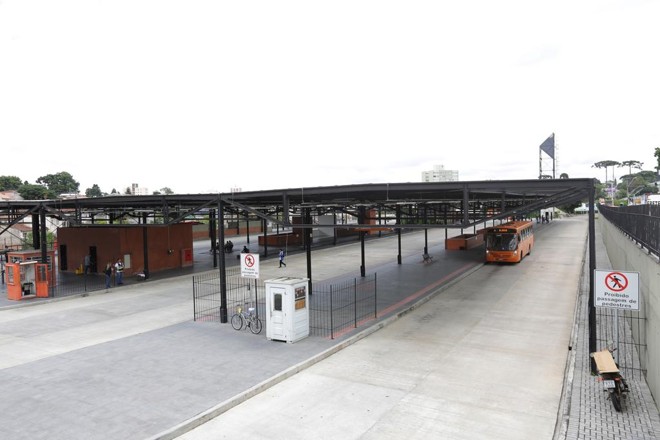 Obras do Terminal do Santa Cândida vão ser retomadas
