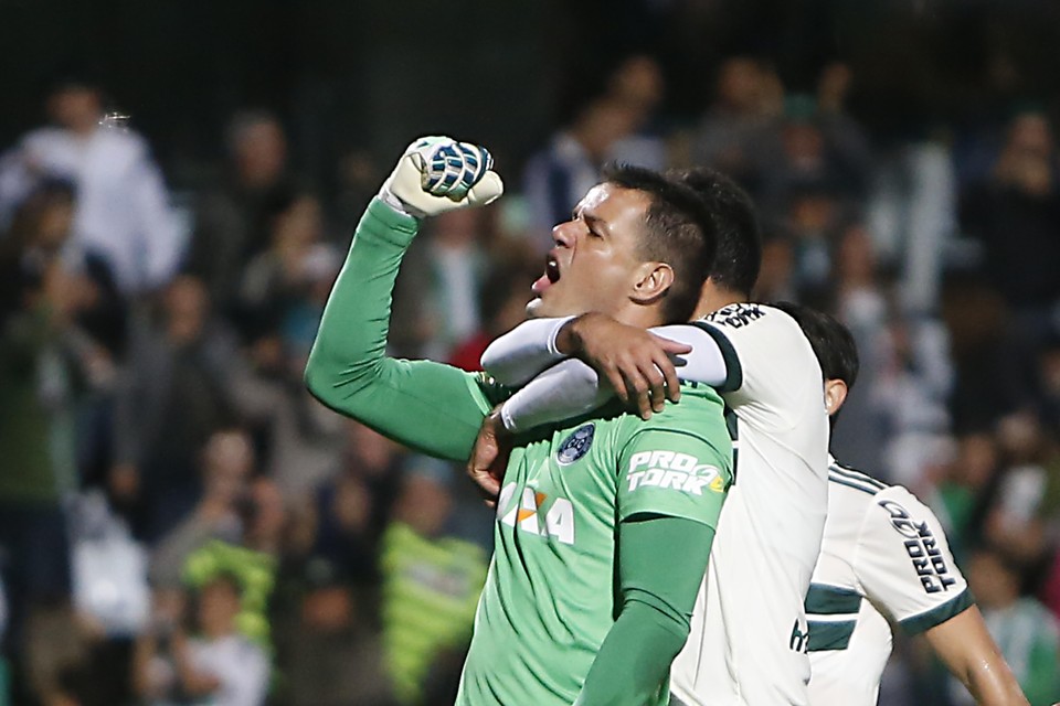 Decisivo! Cinco jogos que o goleiro Wilson brilhou pelo Coritiba