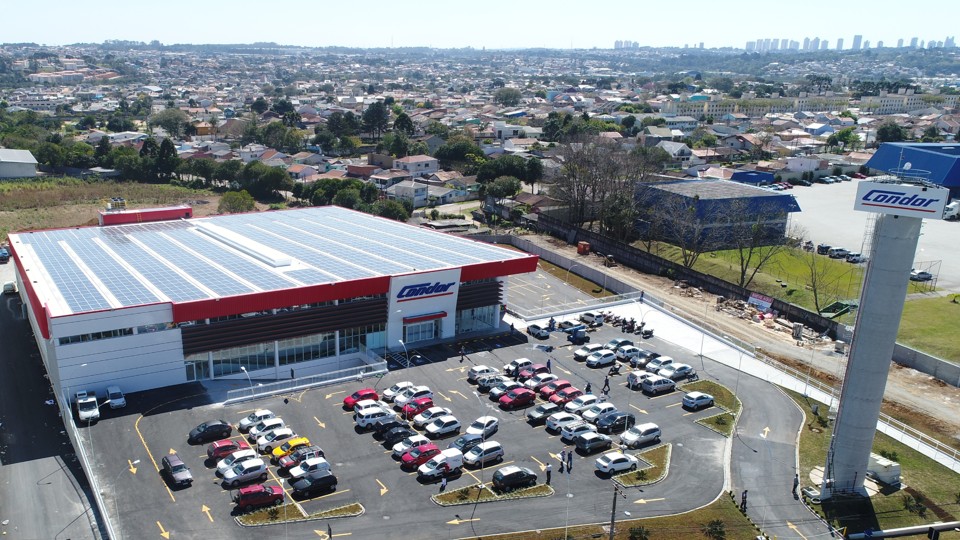 Condor inaugura supermercado na CIC