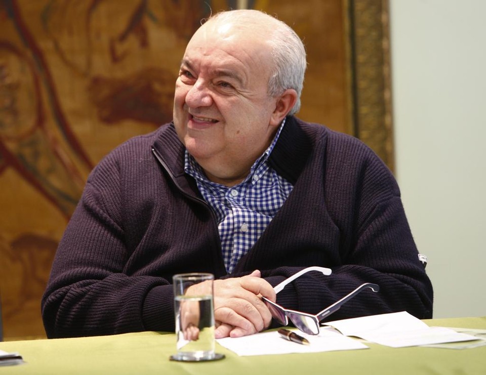 Prefeito Rafael Greca anuncia reajuste a servidores de Curitiba