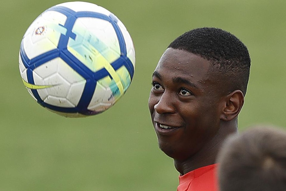 Montagem de elenco do Paraná em 2019 passa por venda de Jhonny Lucas