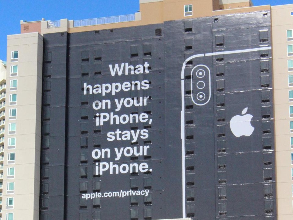 Apple colocará iTunes nas TVs da rival Samsung