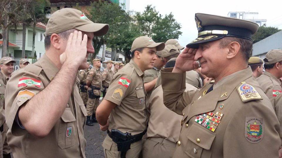 Saiu o edital para soldado da PM-SC com mil vagas e inicial de 4,8 mil