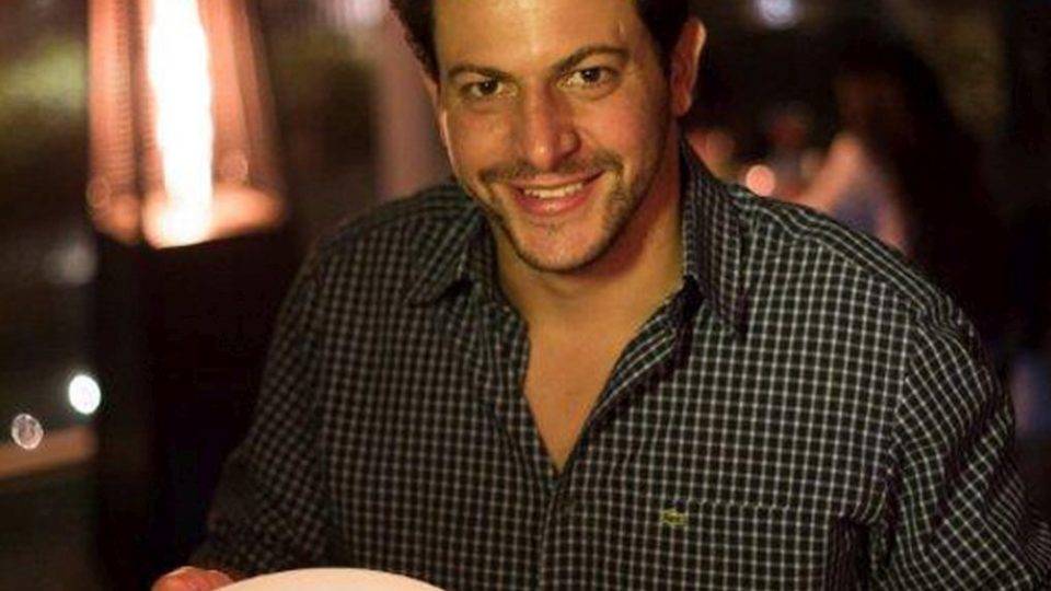 Beto Madalosso ensina três molhos de macarrão em aula na Mercadoteca