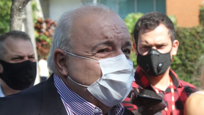 Prefeito Rafael Greca fala sobre a pandemia e a saúde em Curitiba