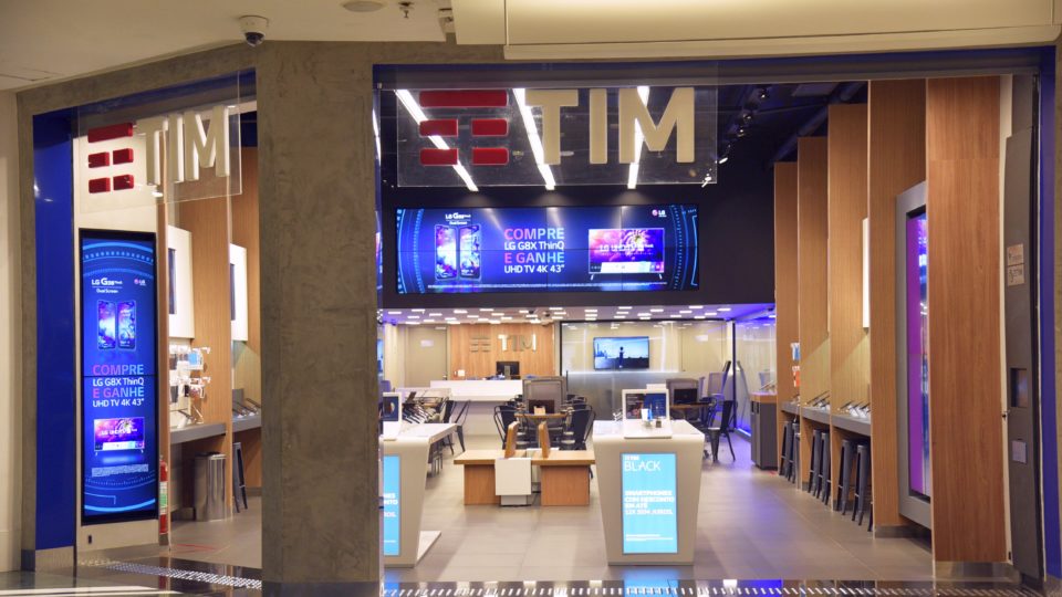 TIM vende 51% da unidade de fibra ótica FiberCo para a IHS