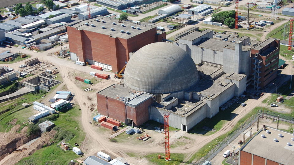 China quer expandir influência na Argentina investindo em energia nuclear