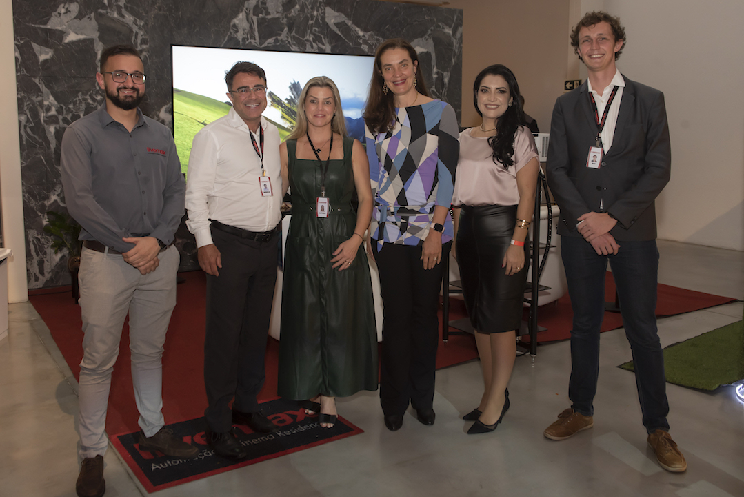 Anuário HAUS 2021 é lançado em evento na Michelangelo Mármores