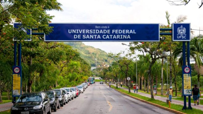 UFSC abre concurso de nível médio e superior