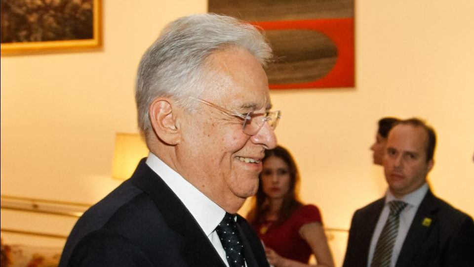 FHC passa bem após cirurgia neste domingo para corrigir fratura no fêmur