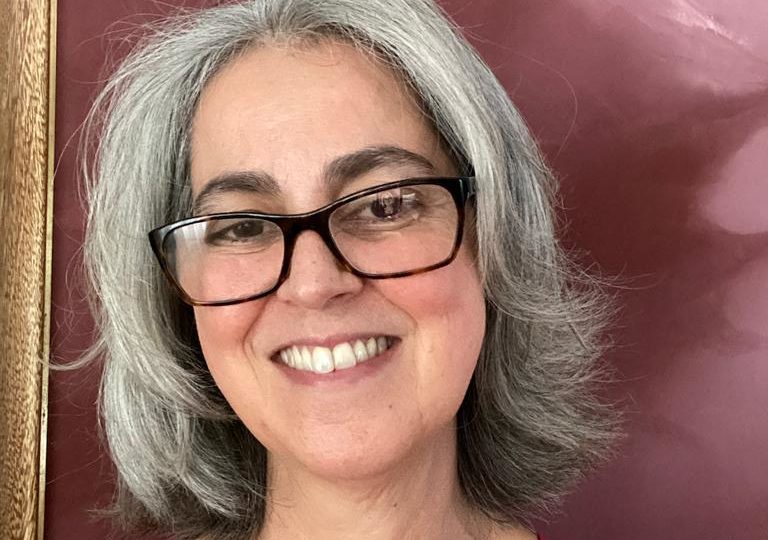 Ex-locutora usa a literatura como instrumento de emancipação