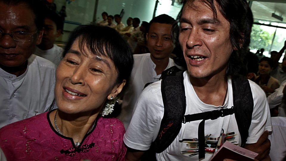 Ex-líder e Nobel da Paz é condenada novamente por tribunal de Mianmar