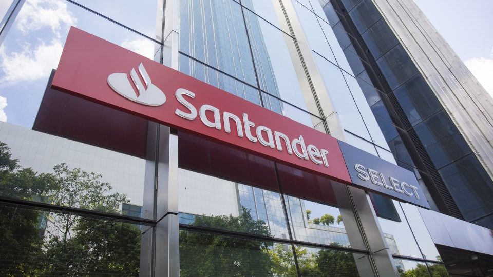 Santander contrata advisors no Paraná para captar investidores