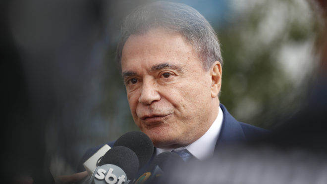 Livro de Alvaro Dias conta 40 anos de sua trajetória politica