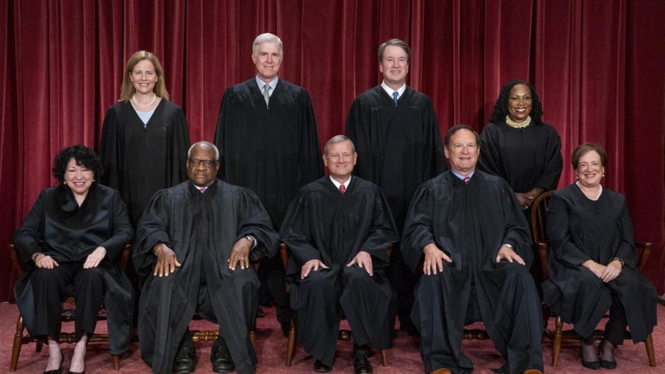 Suprema Corte dos EUA se recusa a decidir se fetos têm direitos ...